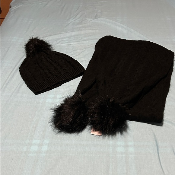LOFT | Accessories | Loft Black Knit Hat And Scarf Set Nwt | Poshmark